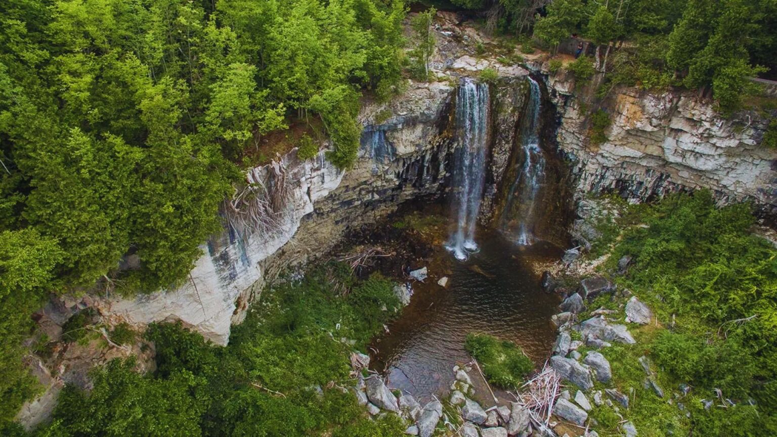 17 Best Day Trips From Toronto - OhThePlacesWeSee